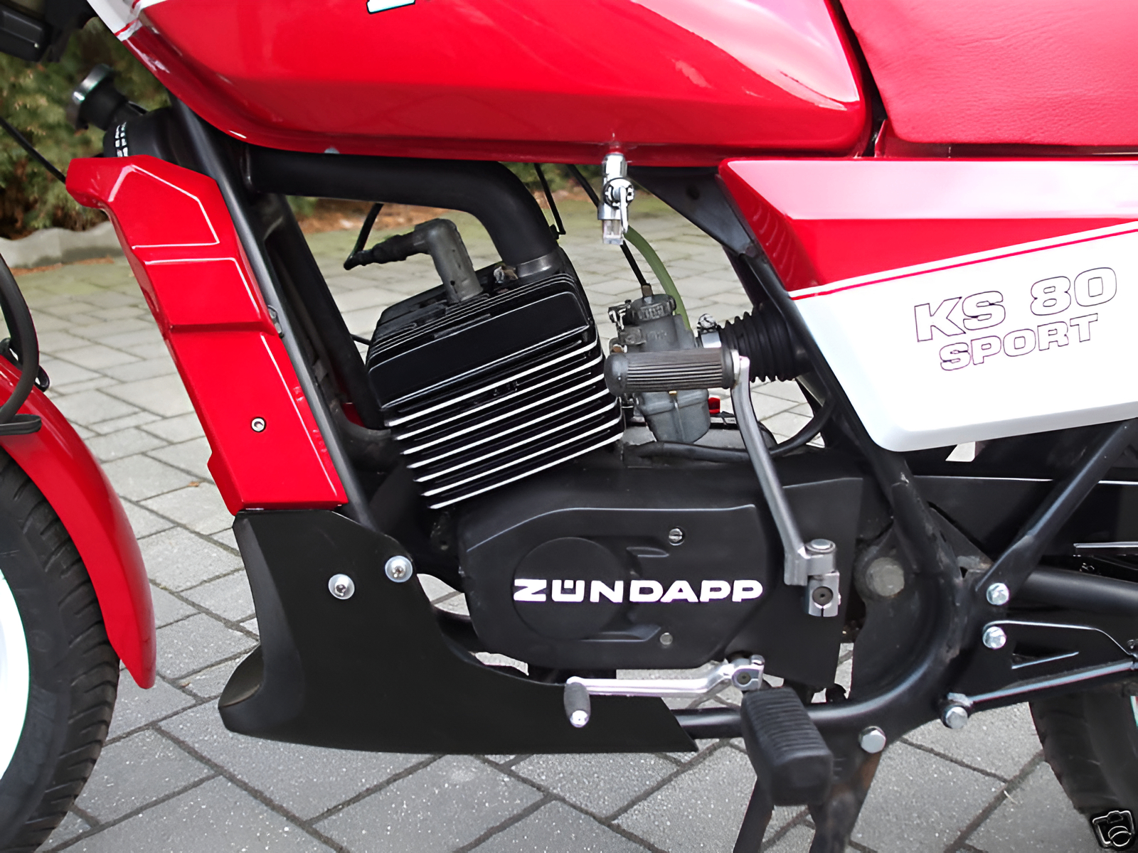 The 1985 Zundapp KS80 Super Sport Moped: A German Engineering Marvel ...